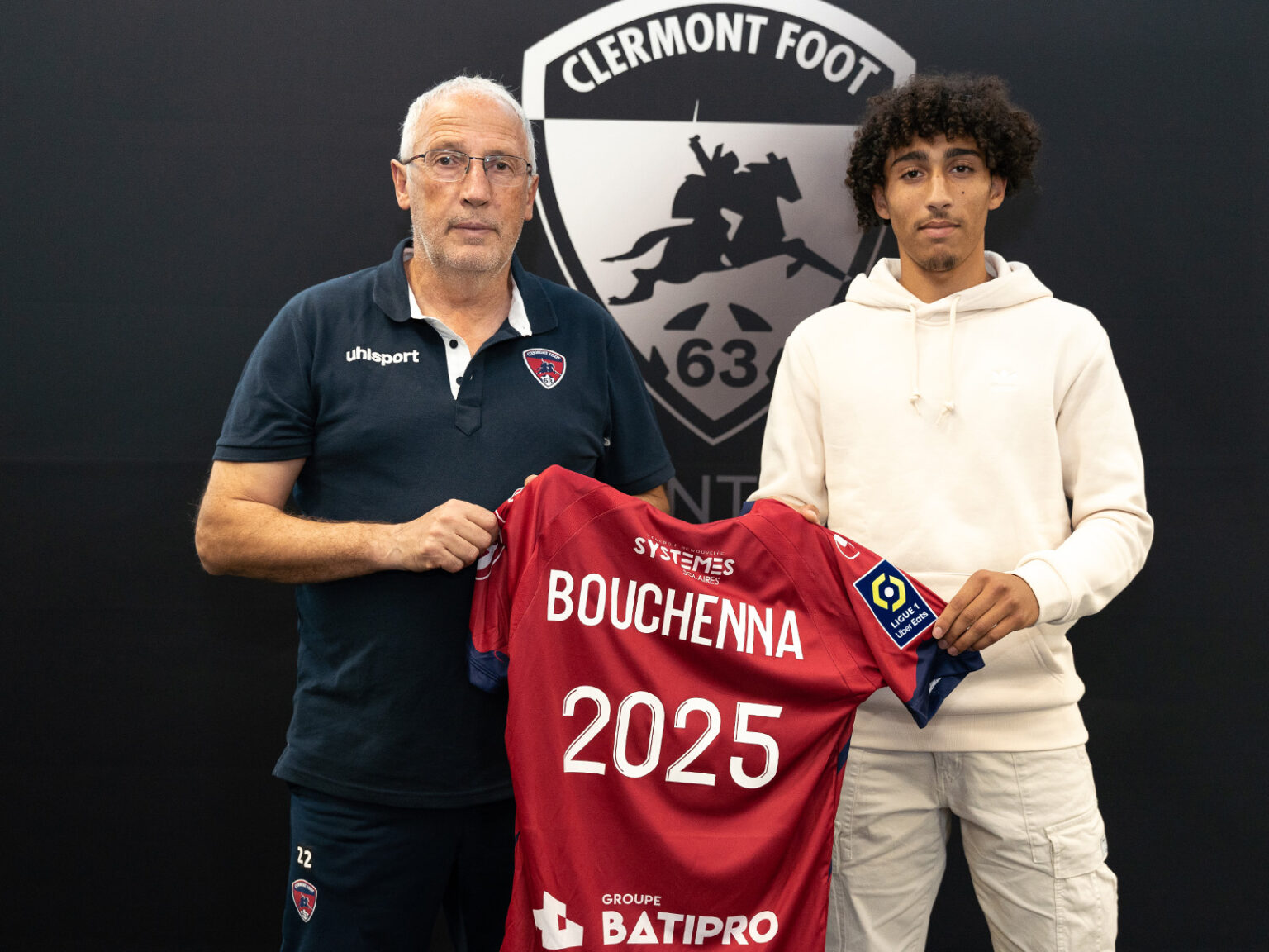 Mohamed Amine Bouchenna signe son premier contrat pro - Clermont Foot Mohamed Amine Bouchenna signe son premier contrat pro - Clermont Foot